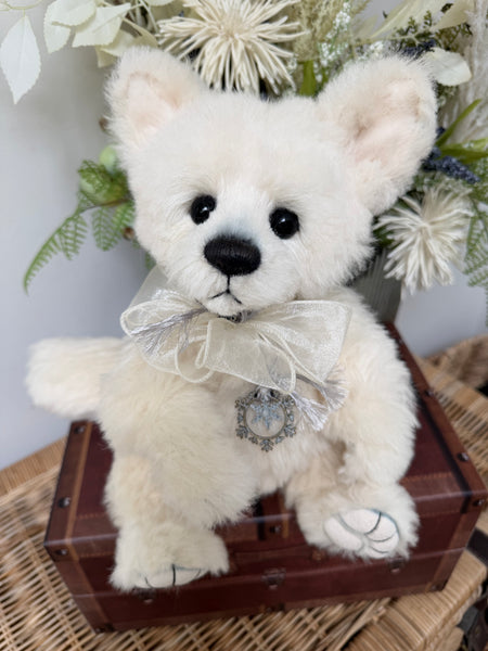 Uno Isabelle Charlie Bears Limited Edition Mohair Fox No 240 – Lovely Bears